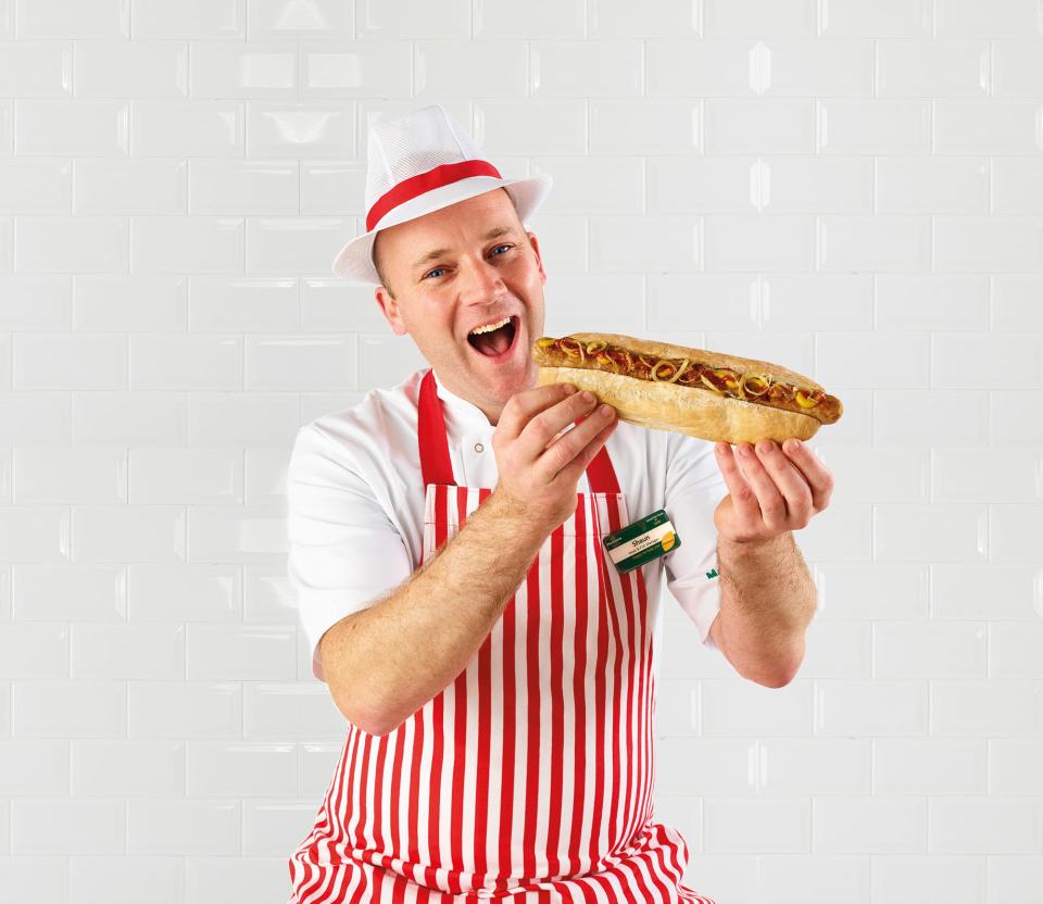 Morrions launches foot long sausage | Pig World