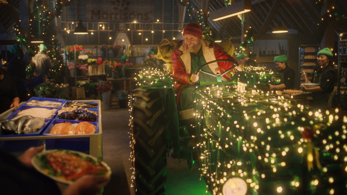 Farmer Christmas returns on his tractor in this year’s Morrisons ...